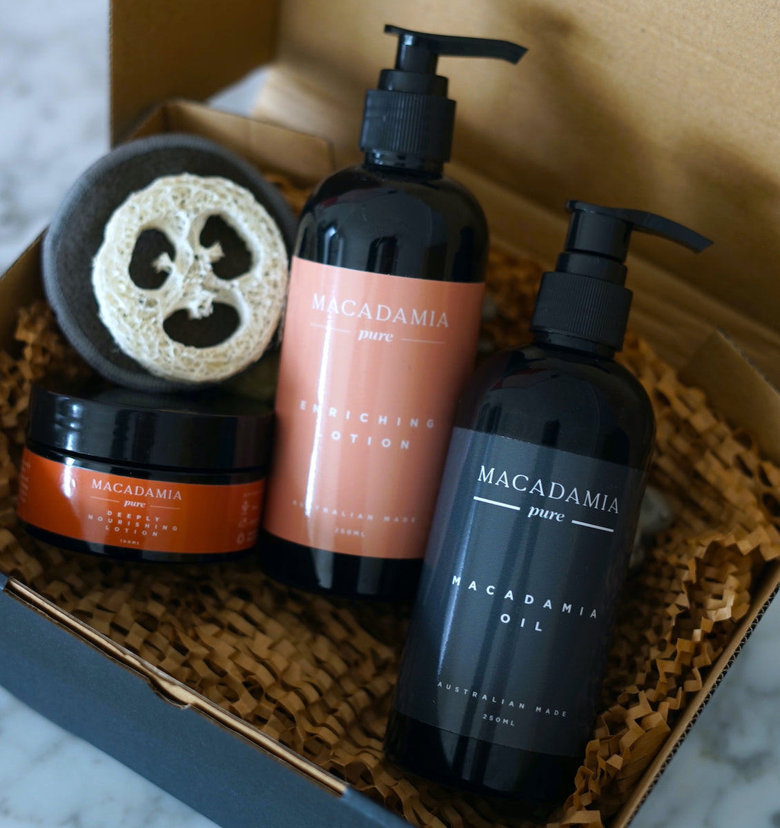 Macadamia Pure Medium Gift Box